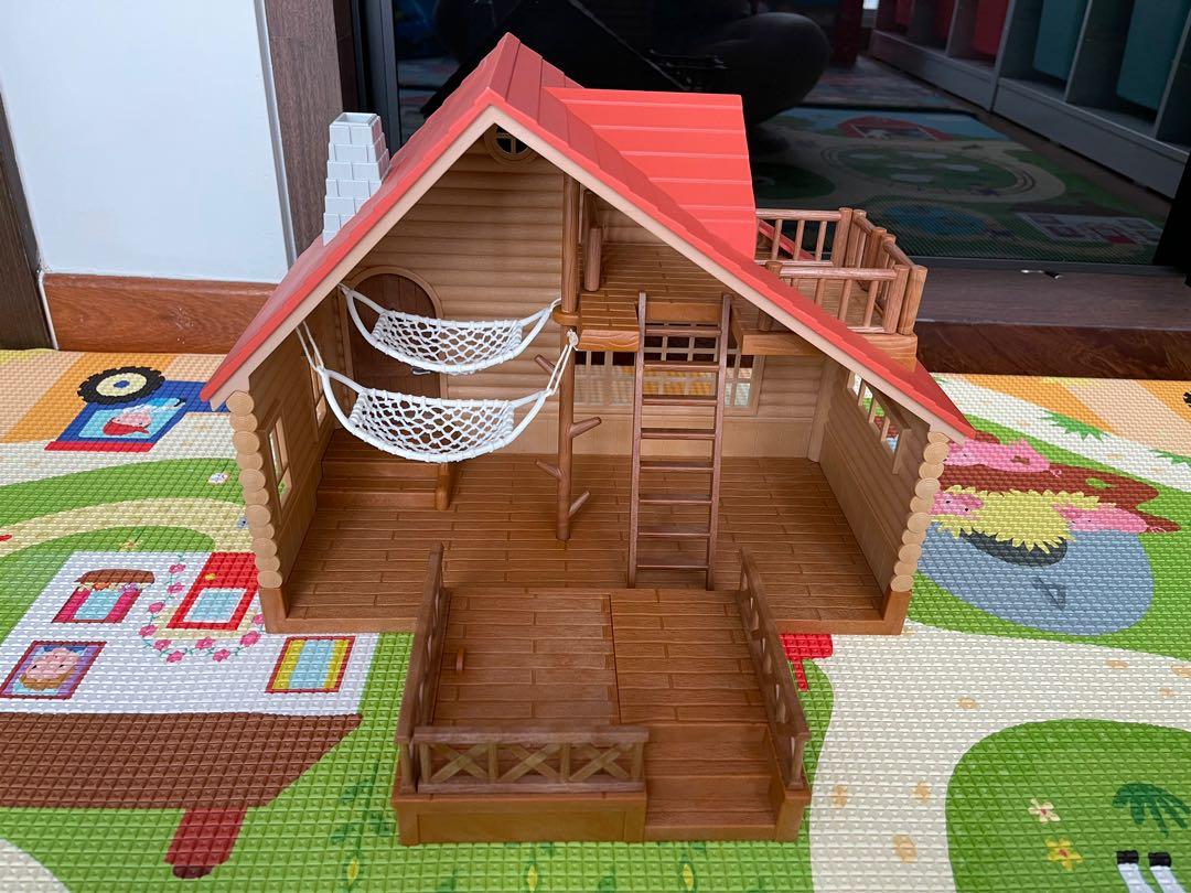 Sylvanian Families Log Cabin, Hobbies & Toys, Toys & Games on Carousell