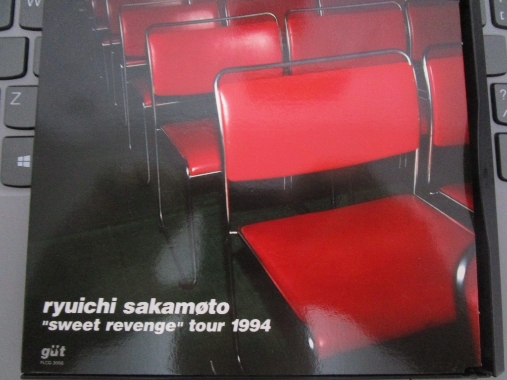 坂本龍一 Ryuichi Sakamoto - Sweet revenge Tour 1994 日版 94演唱會LIV, 興趣及遊戲, 收藏品及紀念品, 明星周邊 - Carousell