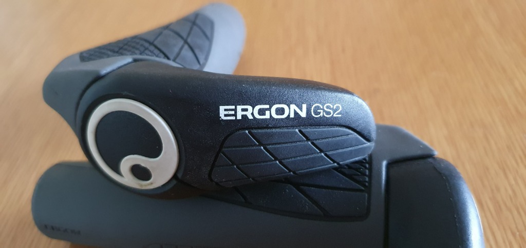 ERGON GS2 Grips {Large}, Sports Equipment, Bicycles & Parts, Bicycles on Carousell