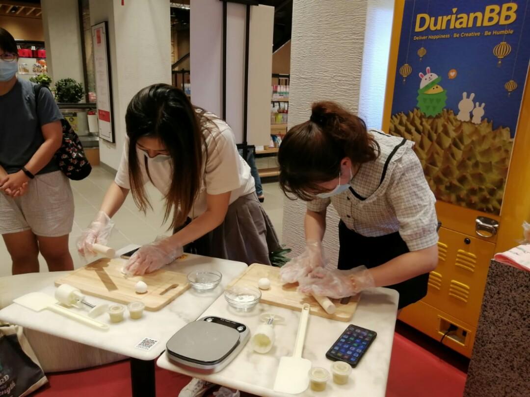 Home Chef DiY Mooncake Kit cum Mochi/ Chinese Nian Gao making (Halal ...