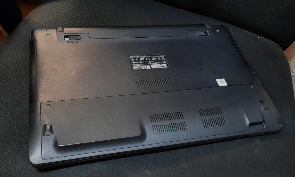 Asus Laptop X552W, Computers & Tech, Laptops & Notebooks on Carousell