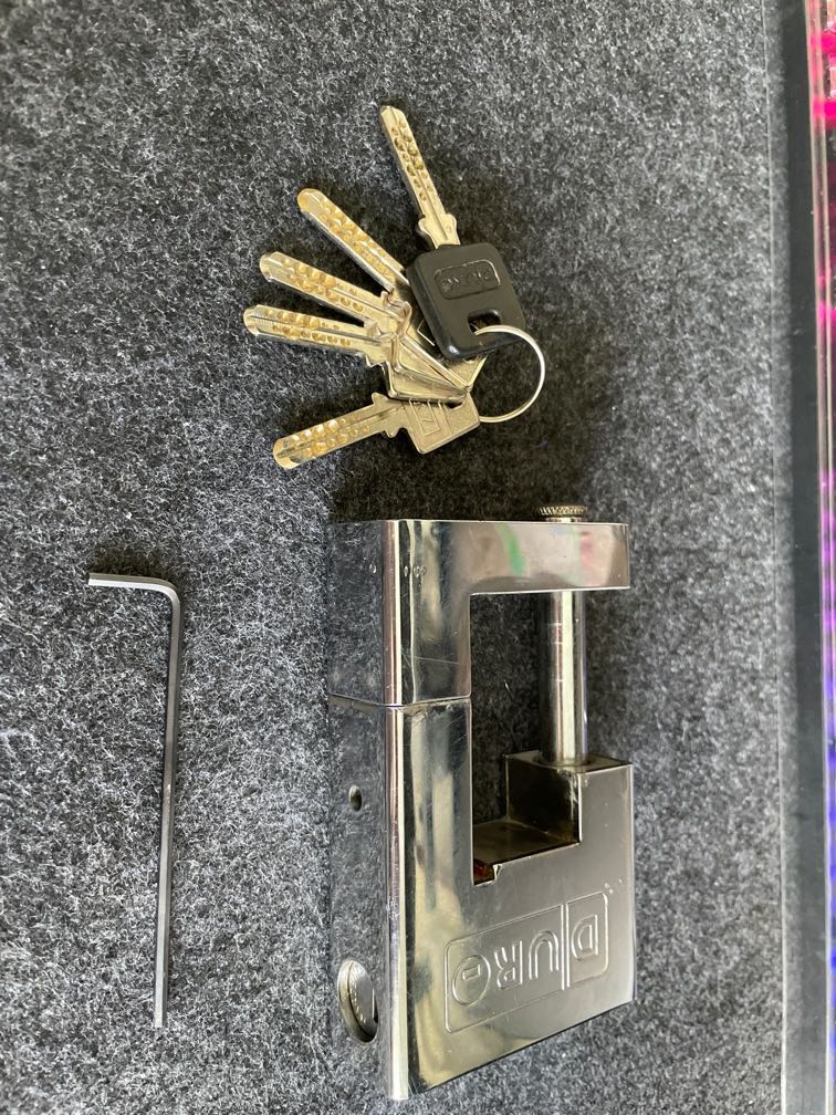 Duro lock with 5 keys, Furniture & Home Living, Security & Locks, Locks ...