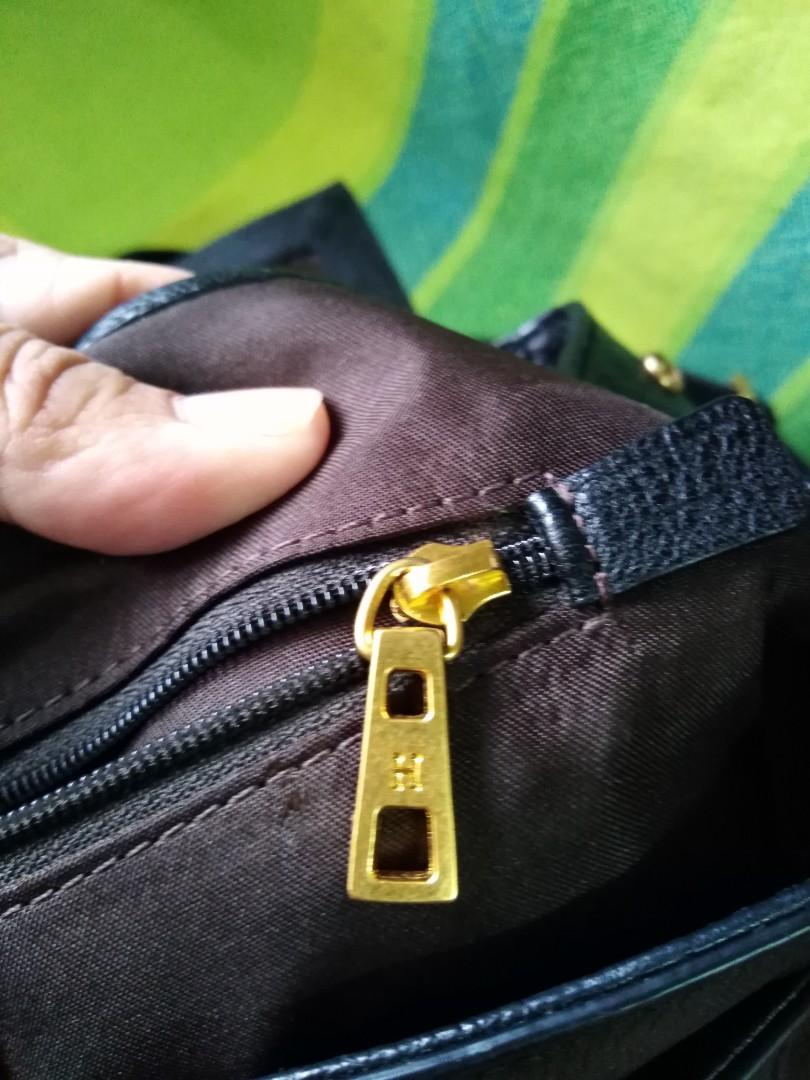 Hazzys Backpack, Women's Fashion, Bags & Wallets, Backpacks on Carousell