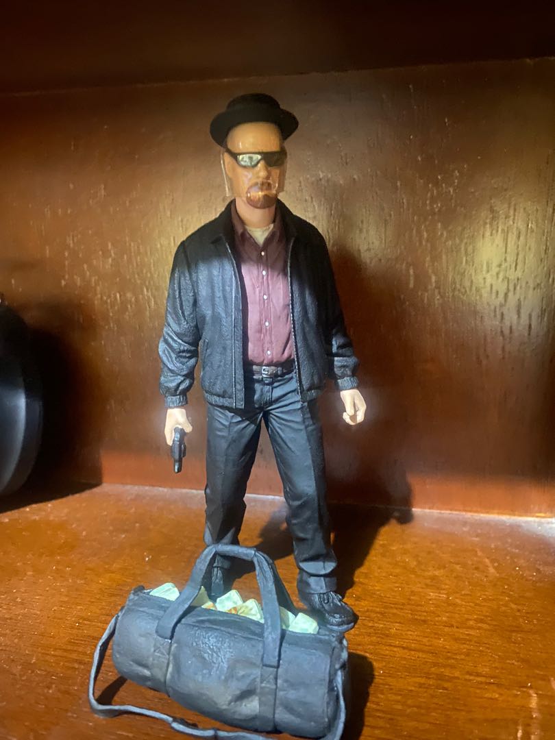 Heisenberg/Walter White Breaking Bad Figure, Hobbies & Toys, Toys ...