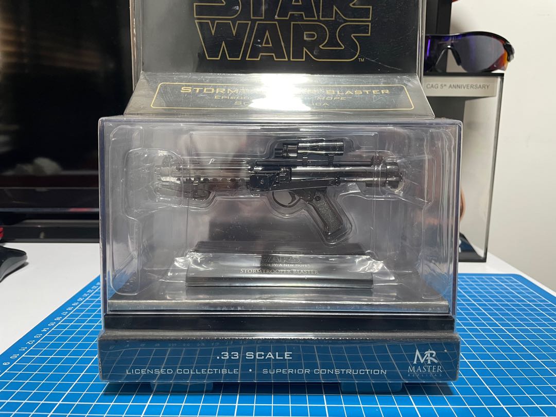 Master Replicas Star Wars 0.33 Stormtrooper Blaster Black Chrome ...