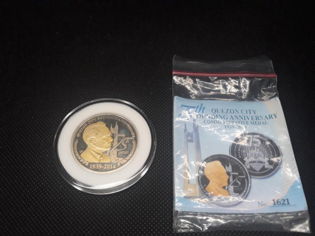 QC 75th Anniversary Commemorative Coin Medal, Everything Else, Others ...