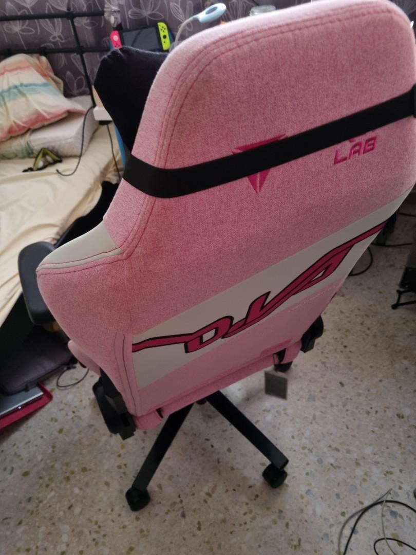 Secretlab 2020 Omega D.Va Gaming Chair, Furniture & Home Living ...