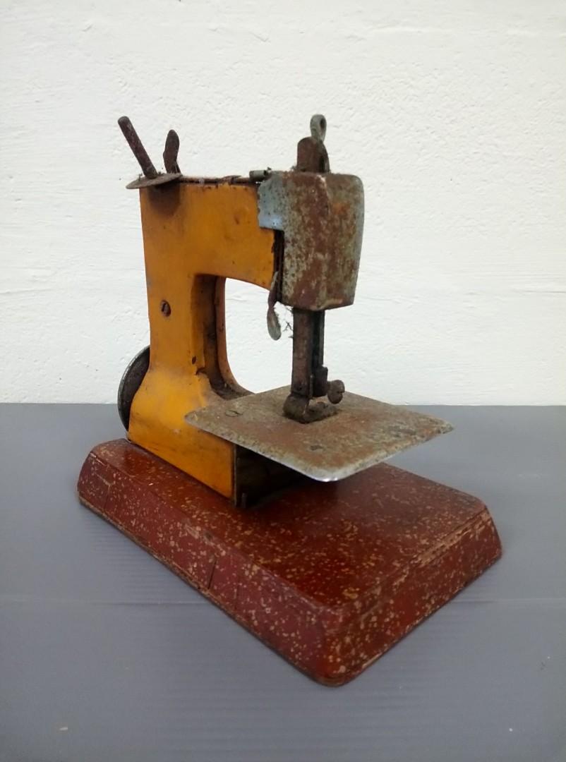 Sinco Antique sewing machine, Hobbies & Toys, Memorabilia ...