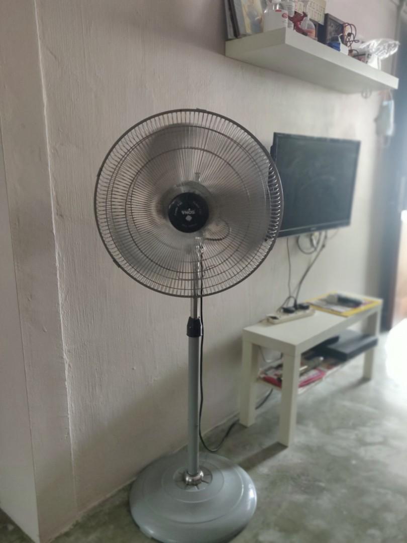 SONA 18" metal standing - power fan, Furniture & Home Living, Lighting ...