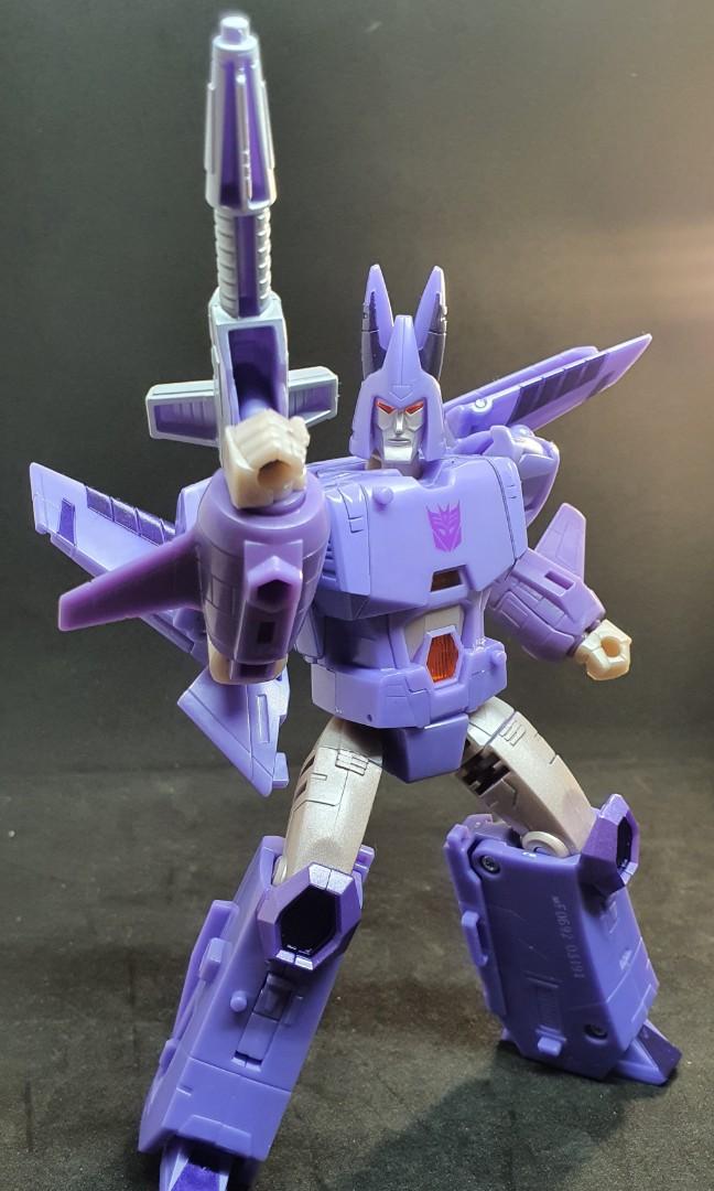 Transformers WFC Kingdom Cyclonus, Hobbies & Toys, Toys & Games on ...