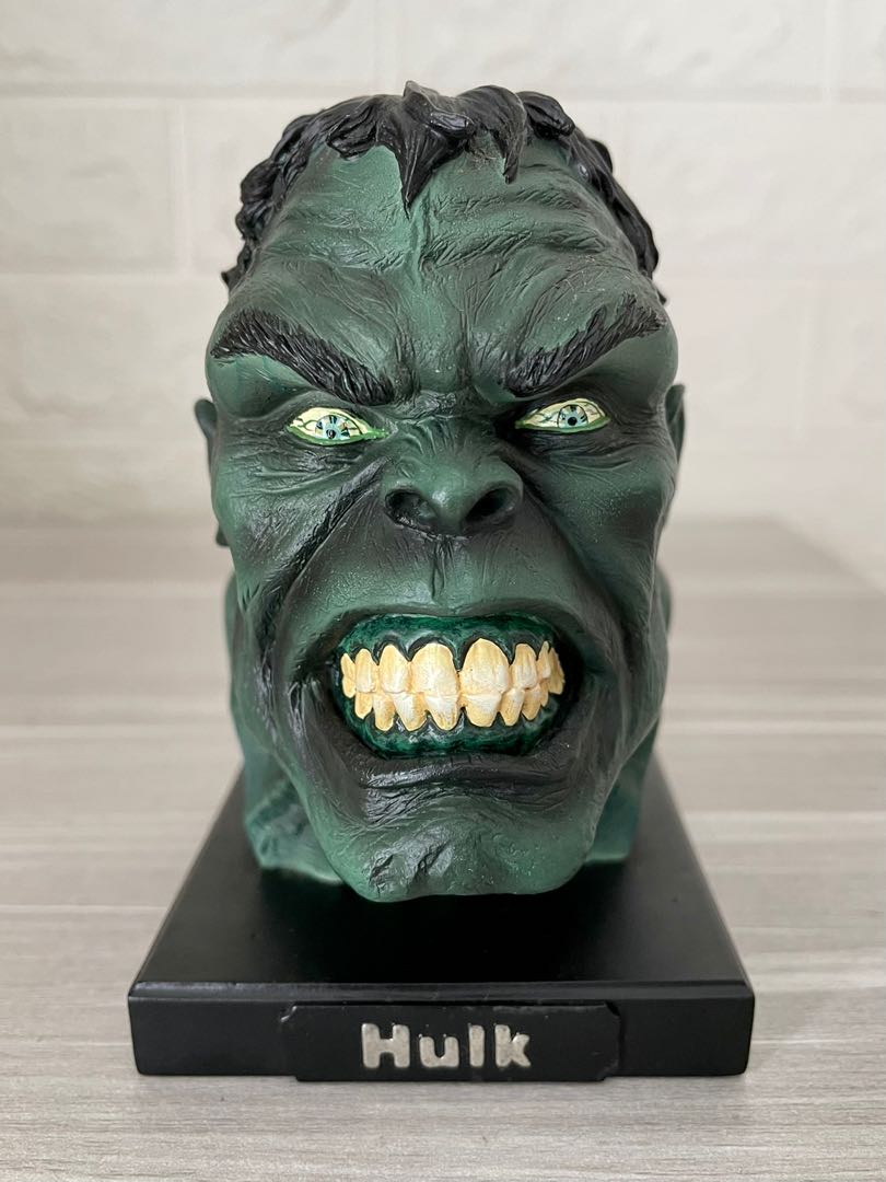 Alex Ross Marvel Hulk mini head bust, Hobbies & Toys, Toys & Games on ...