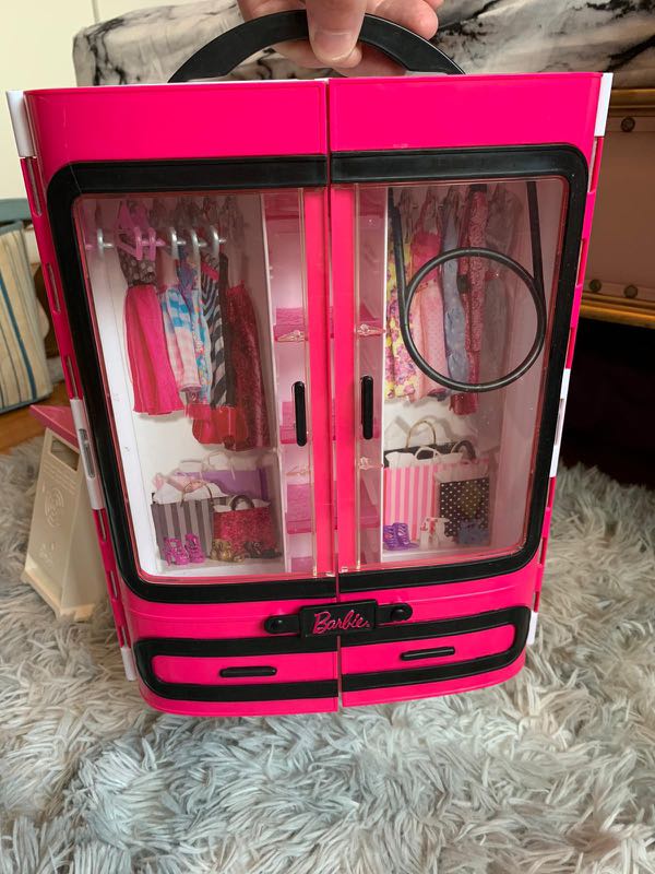 Barbie wardrobe, Hobbies & Toys, Toys & Games on Carousell
