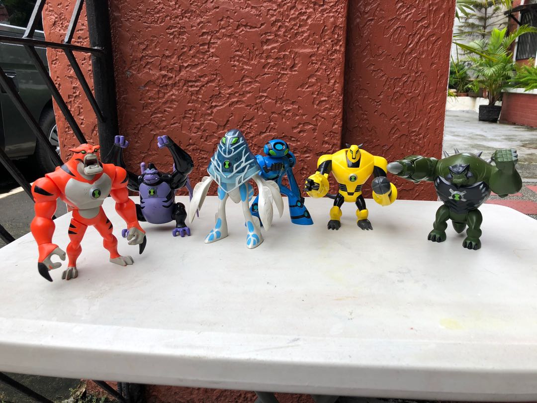 BEN 10 SET, Hobbies & Toys, Toys & Games on Carousell
