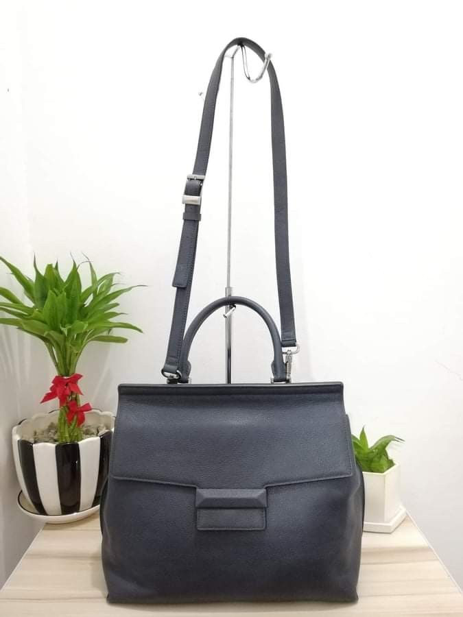 Decke Twoway Leather Bag SALE, Luxury, Bags & Wallets on Carousell