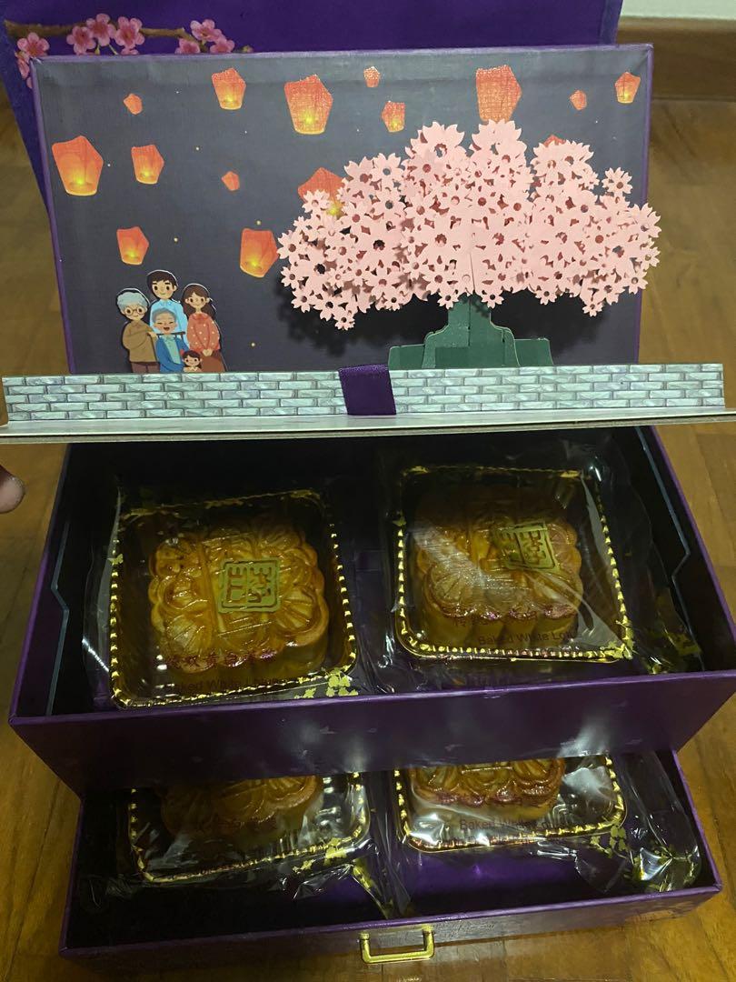 Li Bai's Handcrafted Mooncakes, Food & Drinks, Homemade Bakes on Carousell