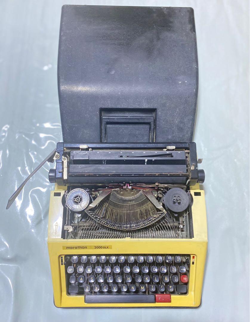 Marathon 2000 Deluxe Typewriter, Computers & Tech, Office & Business ...