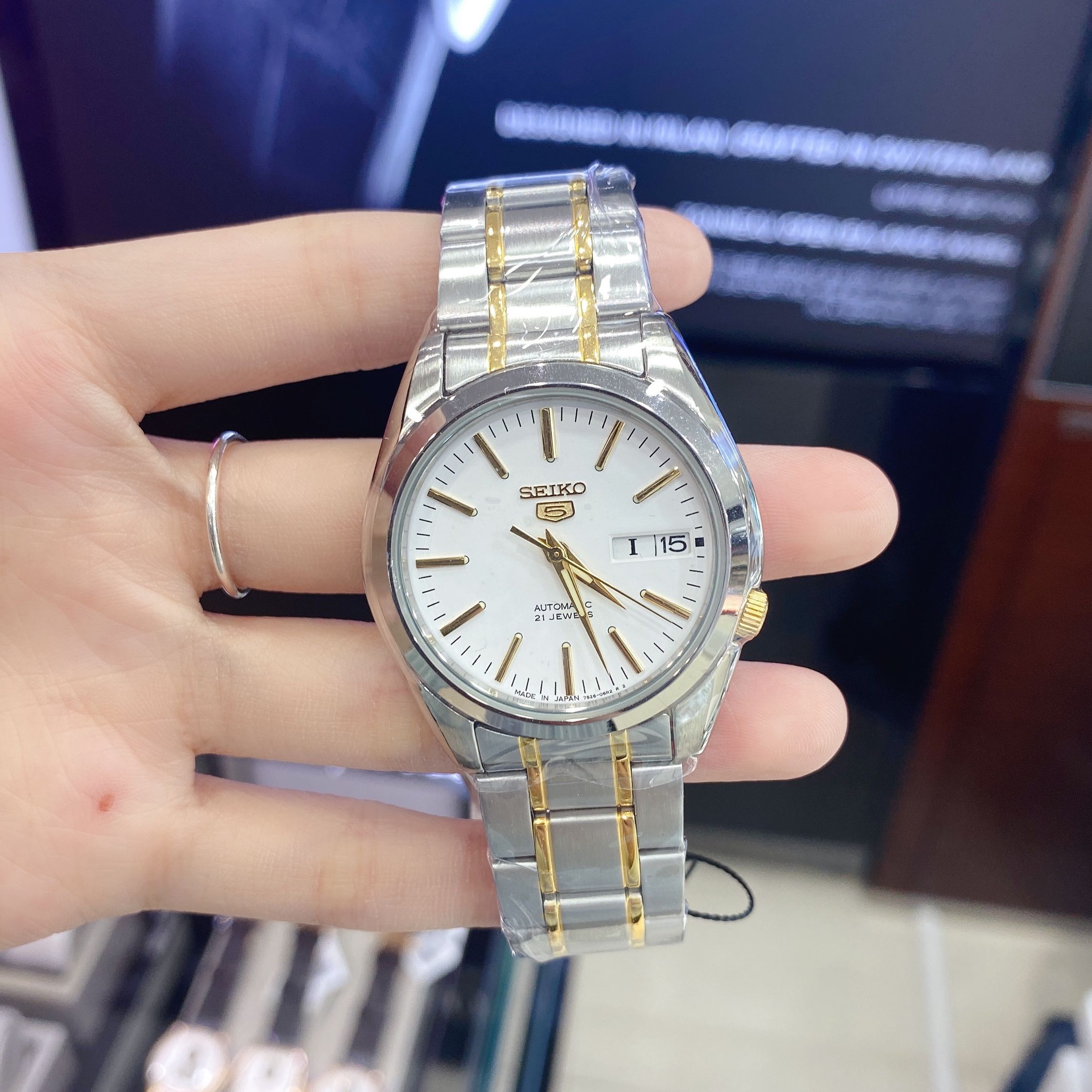 Seiko精工 原裝行貨機械手錶 ～4間連鎖實體店, 男裝, 手錶及配件, 手錶 - Carousell