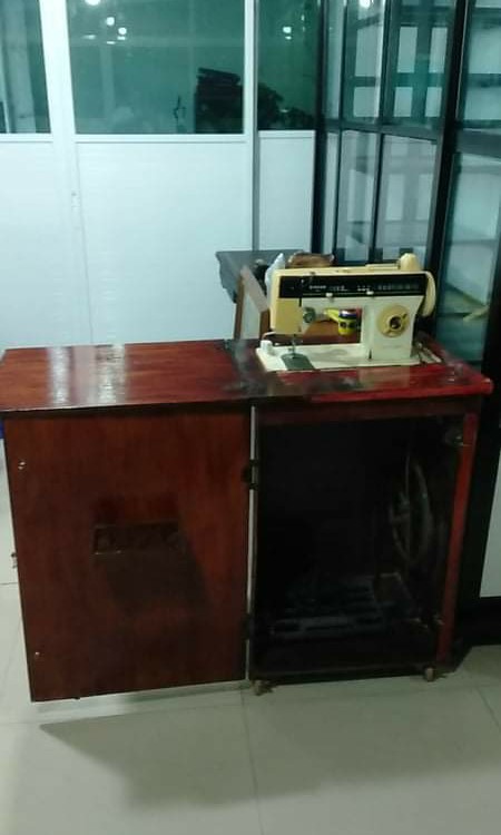 Vintage Singer Sewing Machine "Disc O Matic complete set. (Rush ...
