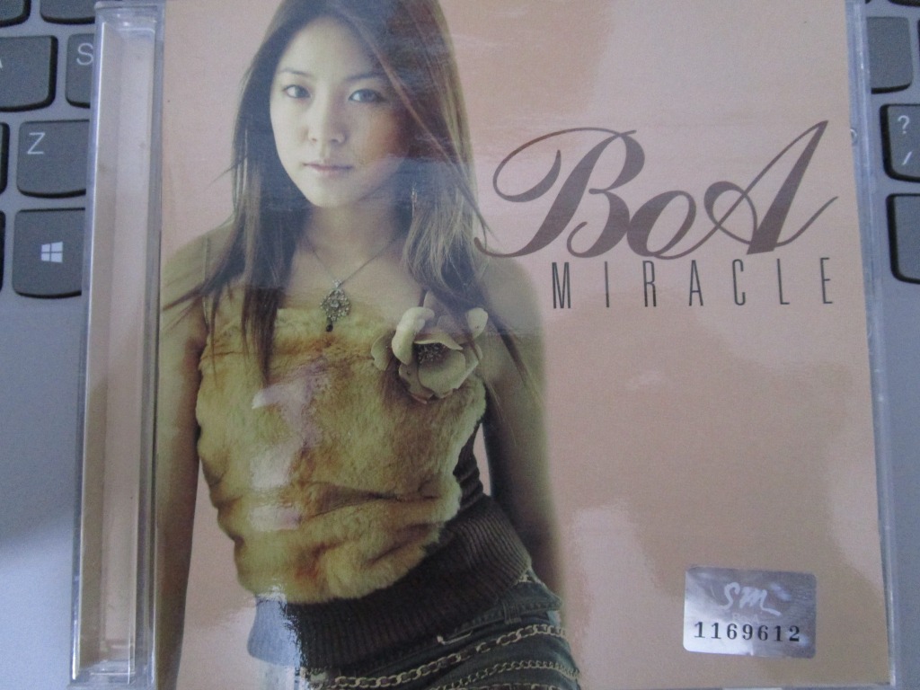 BoA - Miracle 韓國版, 興趣及遊戲, 收藏品及紀念品, 明星周邊 - Carousell