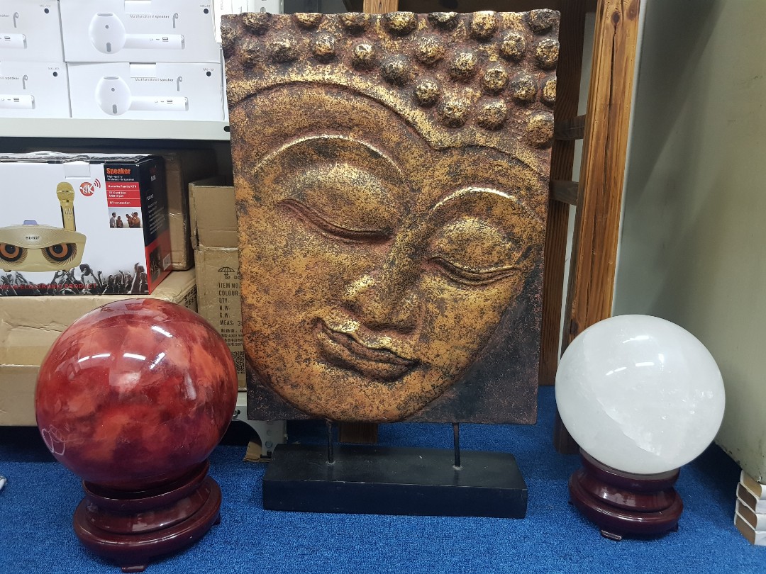 Buddha display, Furniture & Home Living, Home Decor, Frames & Pictures ...