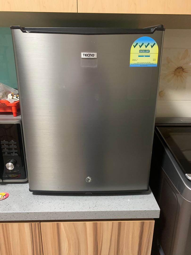 Mini fridge, TV & Home Appliances, Kitchen Appliances, Refrigerators ...
