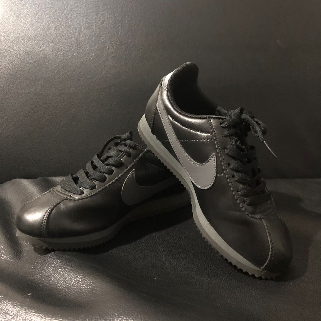 Nike Cortez All Black, Men's Fashion, Footwear, Sneakers on Carousell