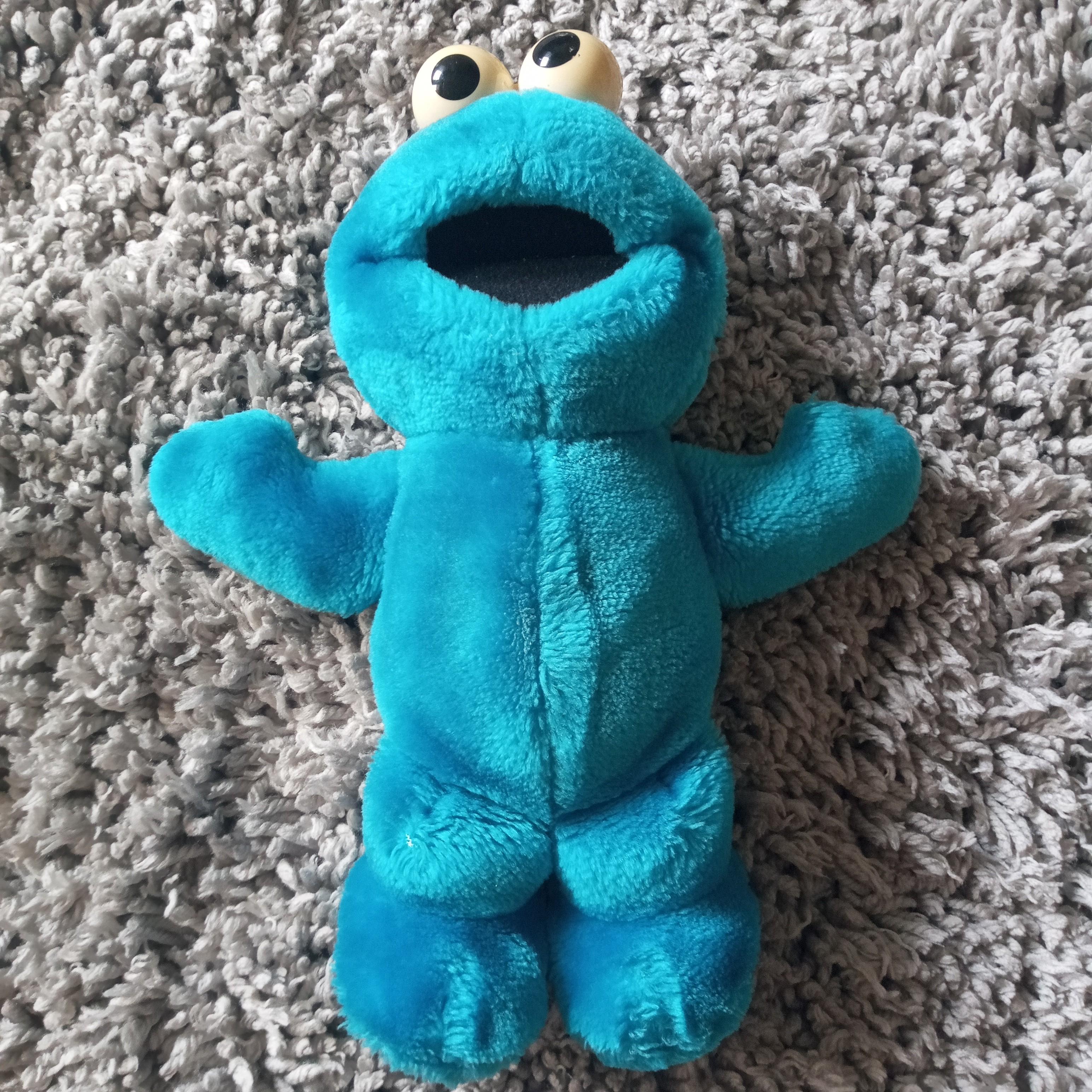 SESAME STREET COOKIE MONSTER STUFF TOY, Hobbies & Toys, Toys & Games on ...