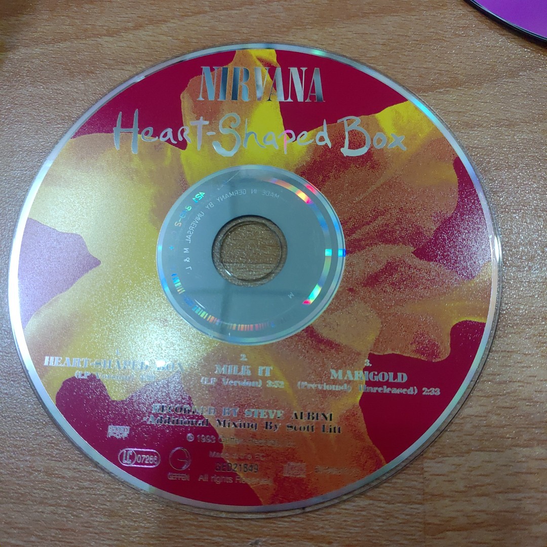 二手裸片CD Nirvana Heart Shaped Box, 電視及其他電器 , 電視及其他電器 , 電視組件及配件在旋轉拍賣