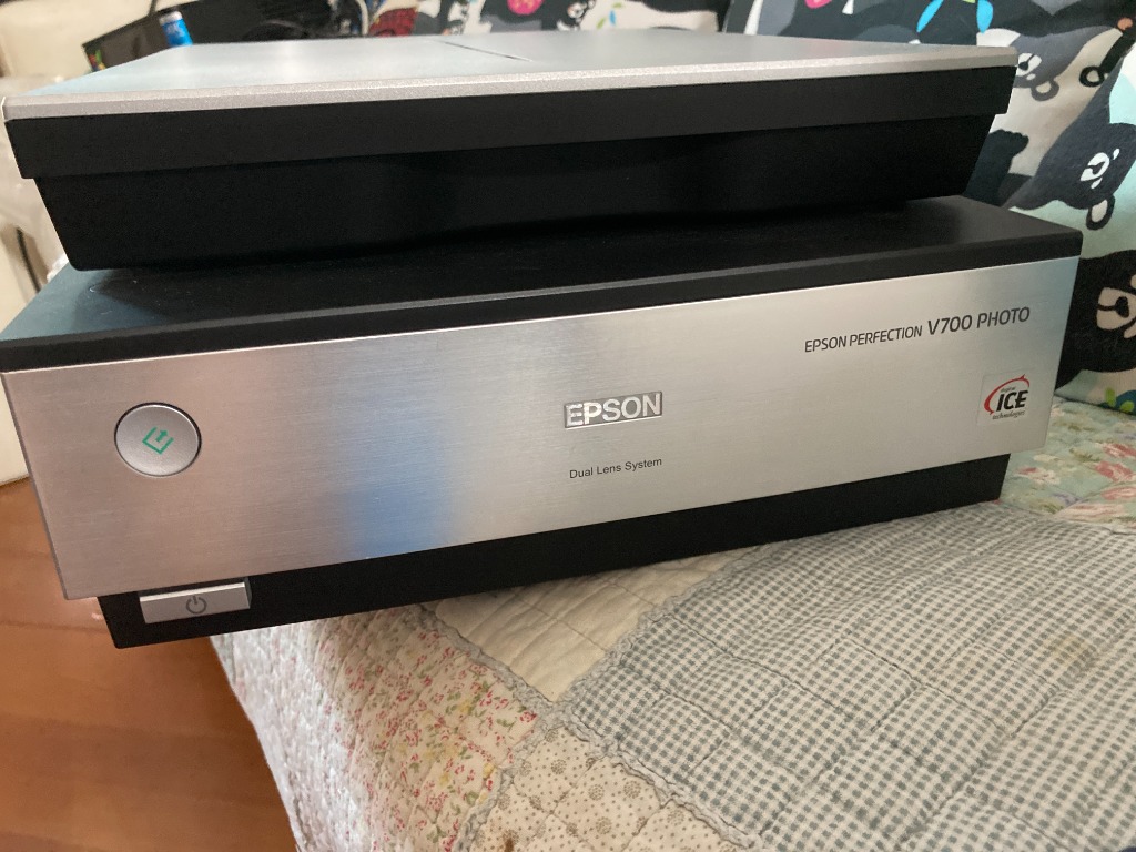 Epson V700 專業 Scanner, 電腦＆科技, 打印機及影印機 - Carousell