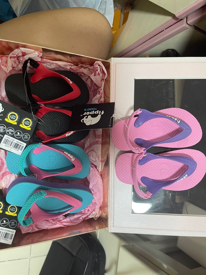 Flipper slippers, Babies & Kids, Babies & Kids Fashion on Carousell