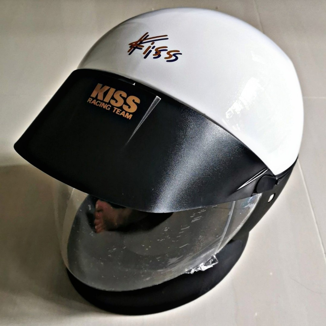 Kiss Helmet, Motorcycles, Motorcycle Accessories on Carousell