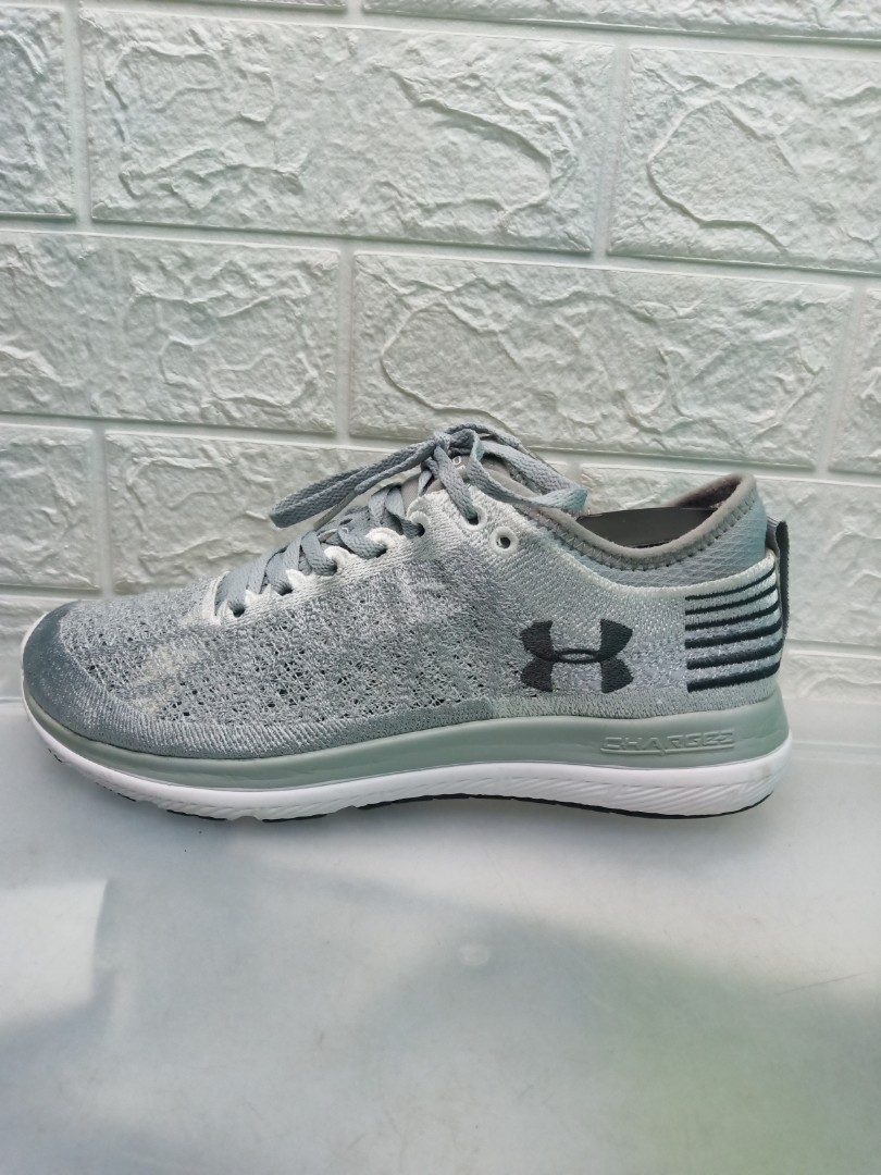 Under Amour Threadborne Fortis, Women's Fashion, Activewear on Carousell