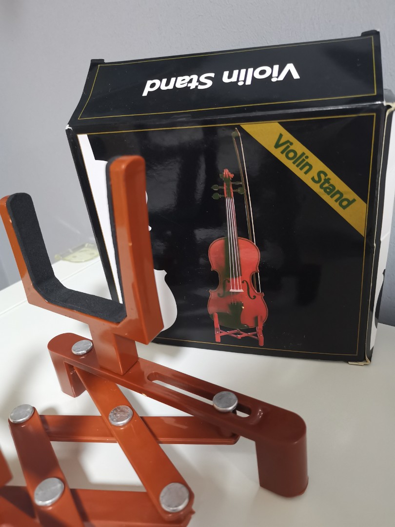 Violin stand with bow holder, Hobbies & Toys, Music & Media, Music ...