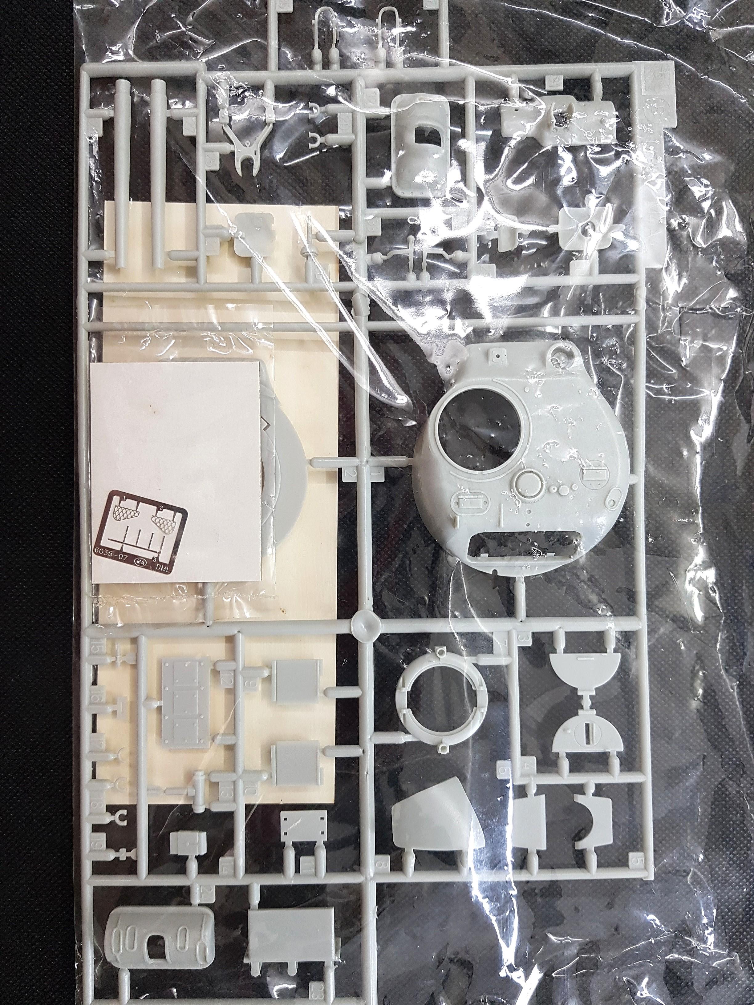 1/35 Dragon #6035 US-Made Medium Tank M4A4 Sherman (2nd World War ...