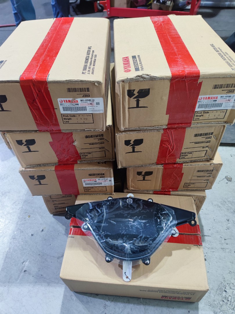 Aerox V1 speedo meter, Motorcycles, Motorcycle Accessories on Carousell