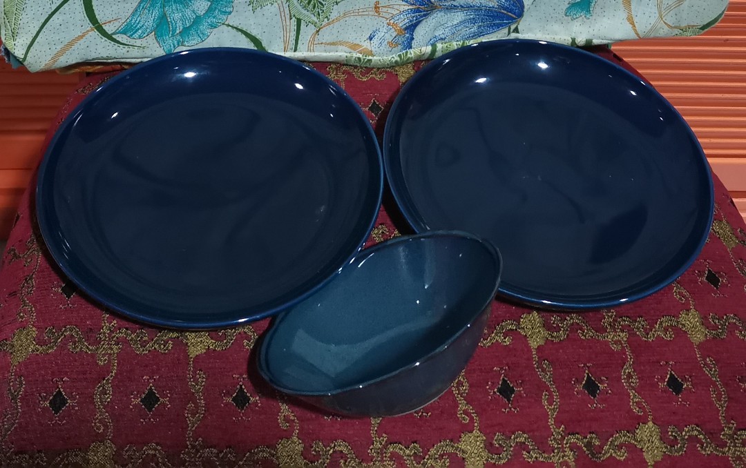 Classic Dark Blue Plate Set, Furniture & Home Living, Kitchenware ...