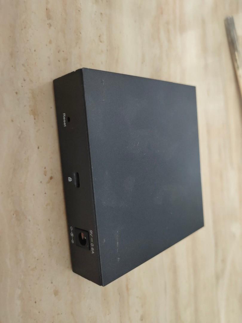 TP link 5port smart switch singtel/Starhub/M1, Computers & Tech, Parts ...