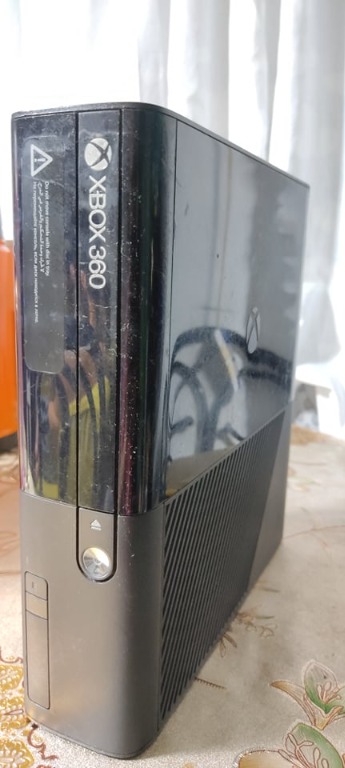 Xbox 360 E Console, Video Gaming, Video Game Consoles, Xbox on Carousell