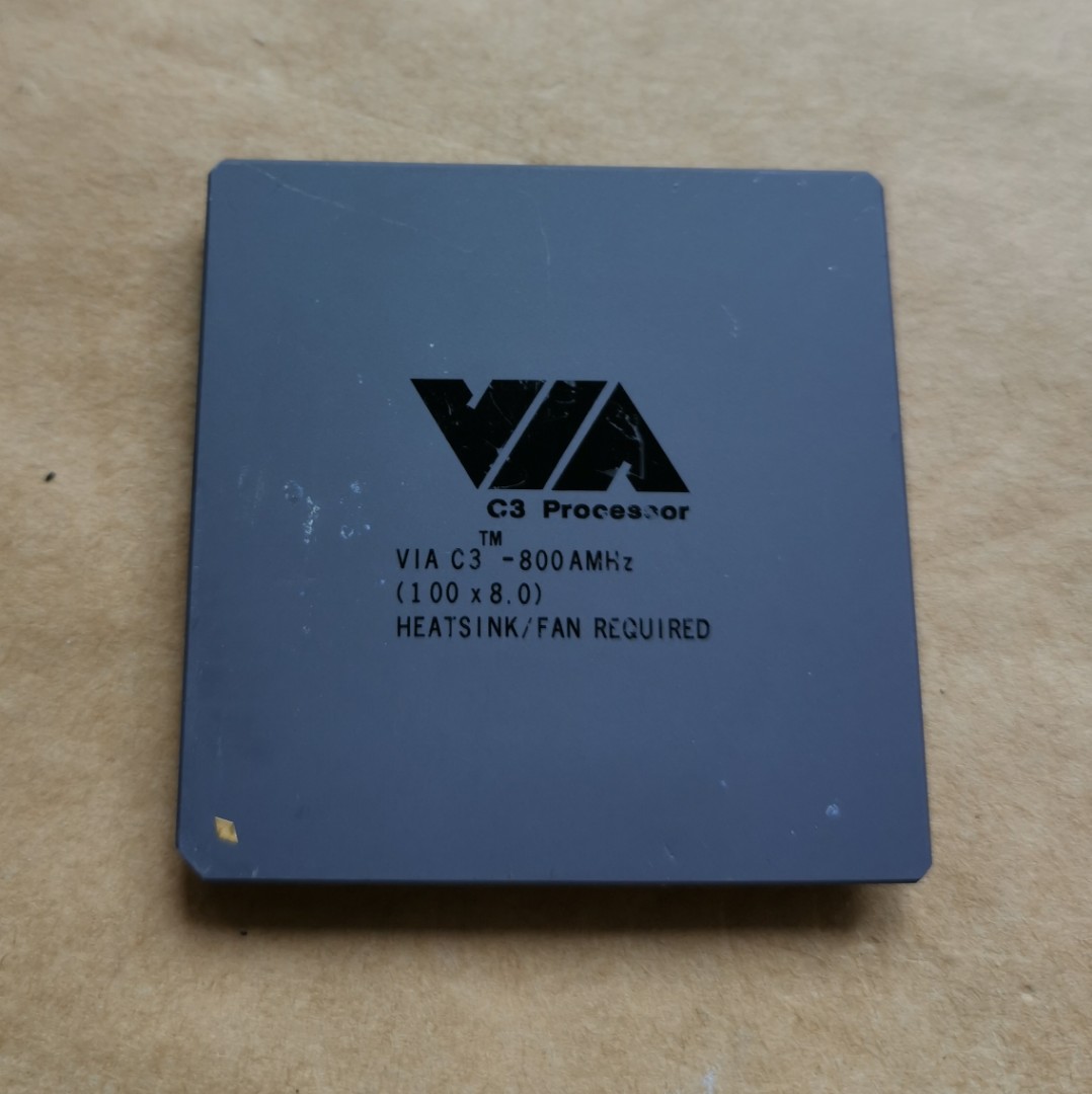 懷舊物品 VIA C3 800Mhz cpu, 電腦＆科技, 桌上電腦 - Carousell