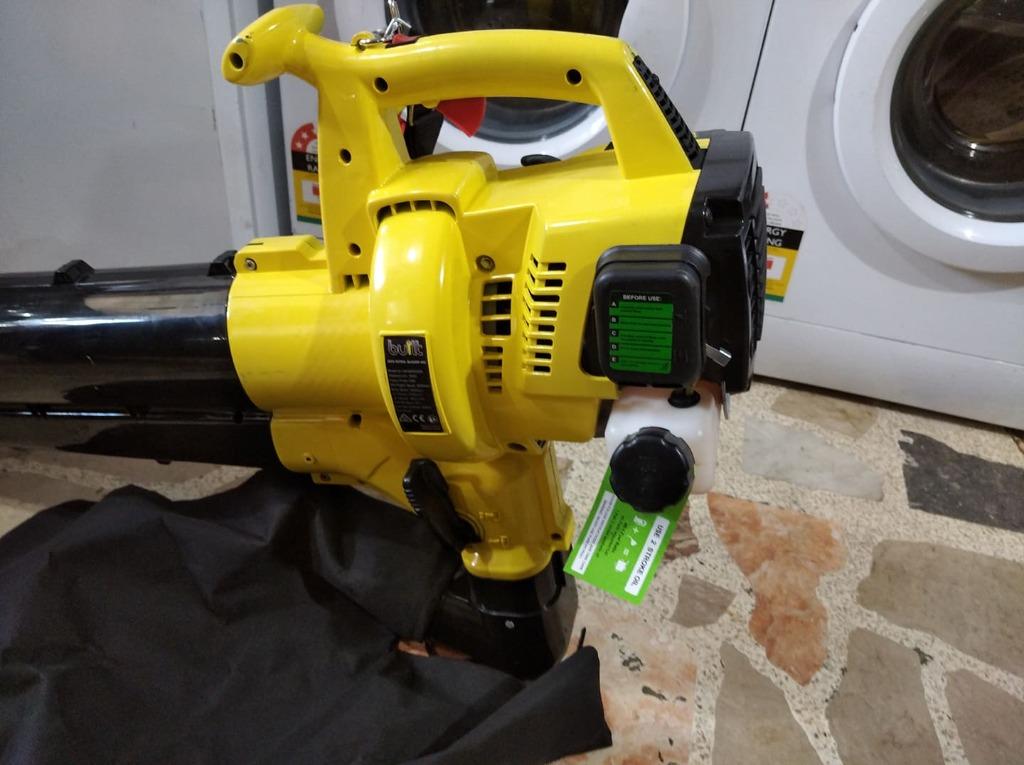 Built 30cc Petrol Blower Vac 2 Stroke, Commercial & Industrial ...