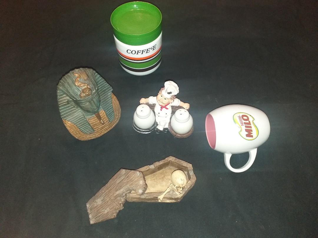 Doraemon,cheguevara,KFC,milo,supreme,eiffel,braun,nirvana&vintage ...