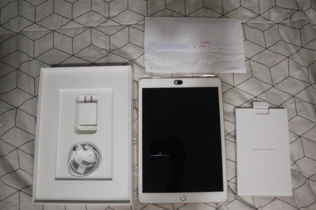 Ipad 8th Generation 128GB Complete with Boxes, receipt, Apple Keyboard ...