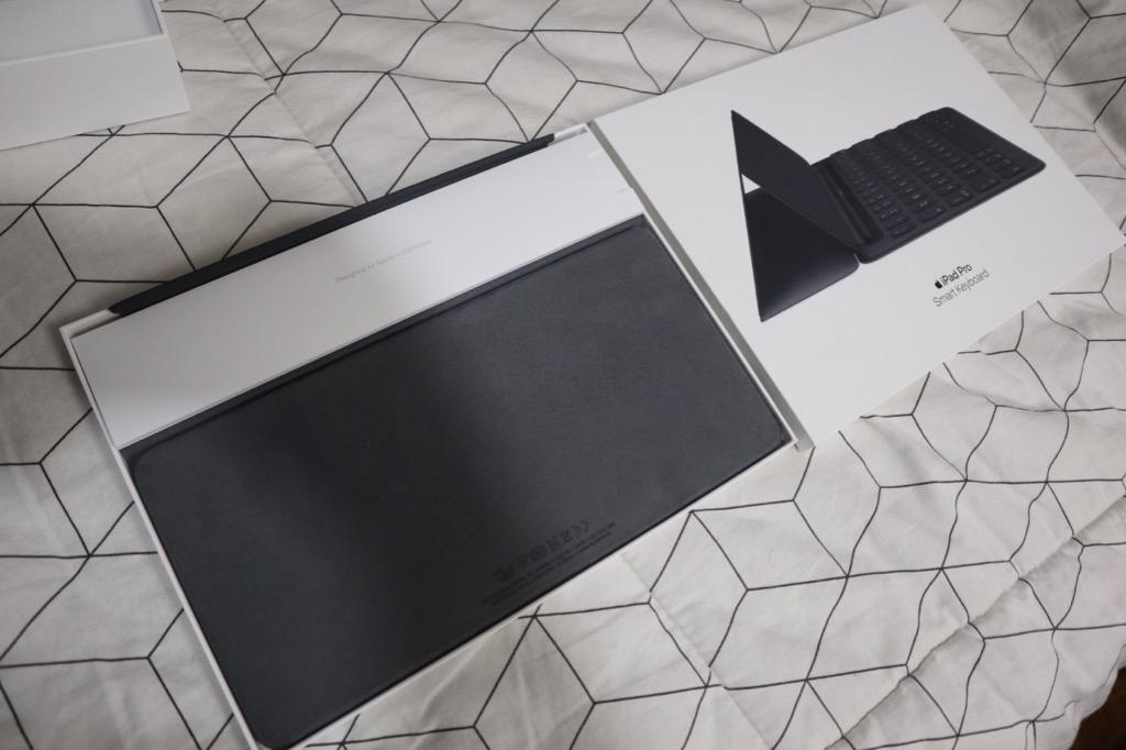 Ipad 8th Generation 128GB Complete with Boxes, receipt, Apple Keyboard ...