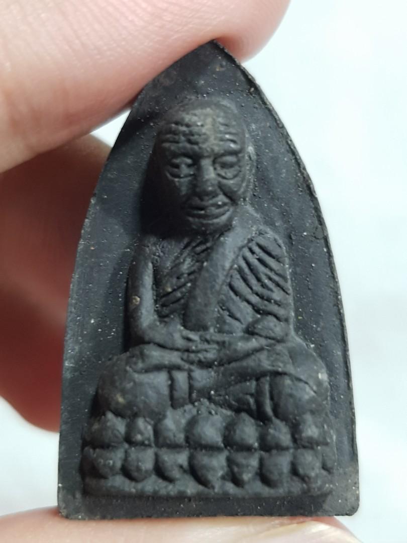 LP Thaud Amulet BE2544 Wat Huay Mongkol, Hobbies & Toys, Memorabilia ...