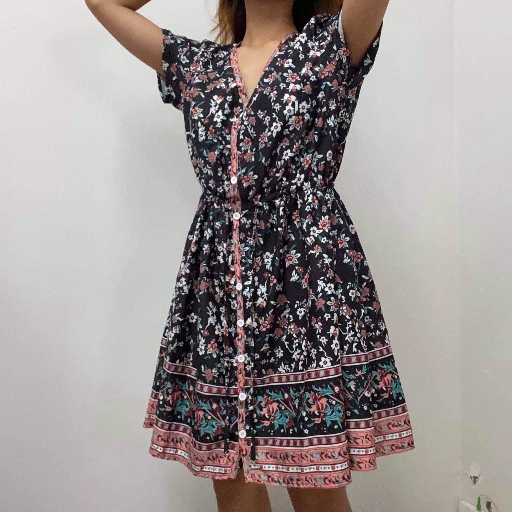 MISLOOK / Dress, Women's Fashion, Dresses & Sets, Dresses on Carousell