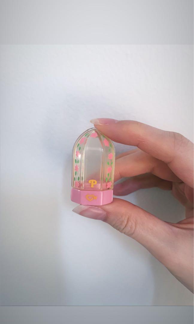 Polly Pocket tempat display figure, Toys & Collectibles, Lainnya di ...