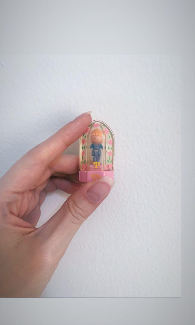 Polly Pocket tempat display figure, Toys & Collectibles, Lainnya di ...