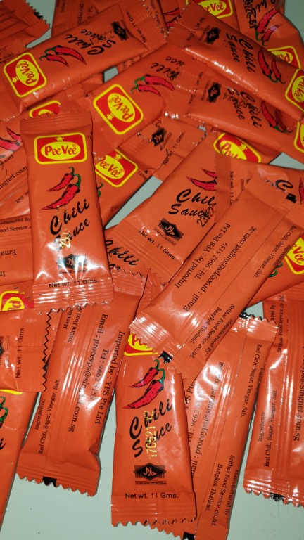 (TRADES OKAY) 7 x PeeVee Chilli Sauce Packets, Food & Drinks, Spice ...