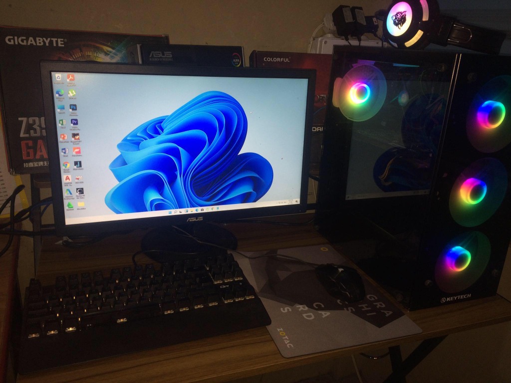 Gaming Desktop Computer Set, Computers & Tech, Desktops on Carousell
