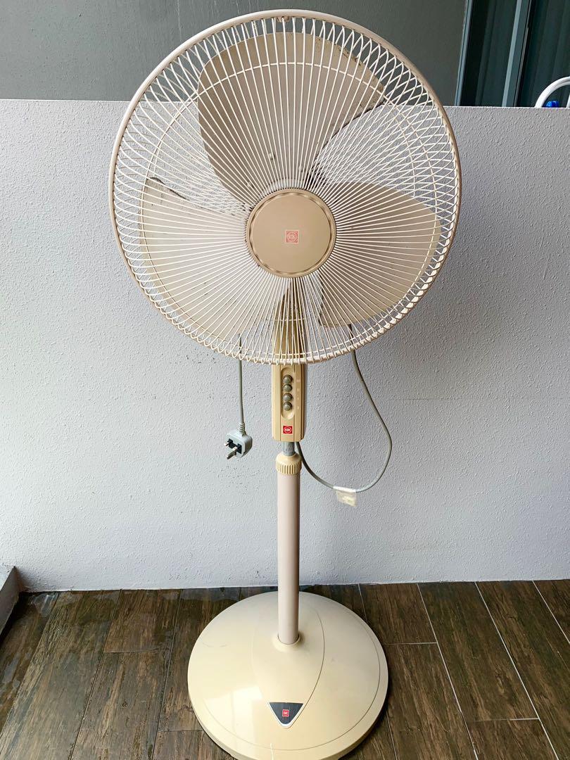 KDK Stand Fan 40cm Metal Blade Round Base P40US, Furniture & Home ...